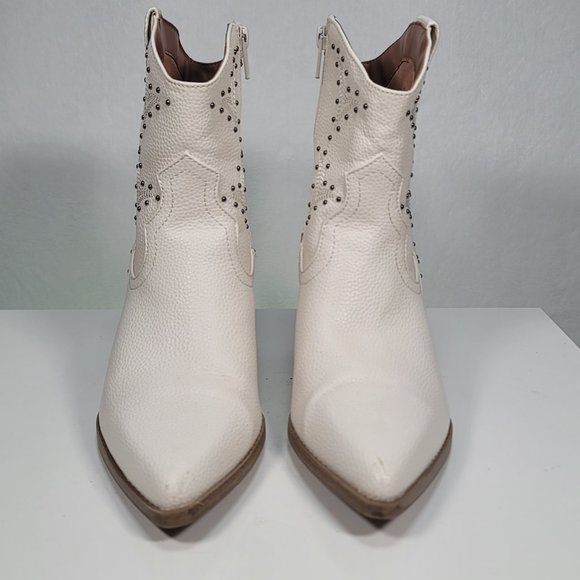 Universal Thread | Shoes | 9 Womens Twyla Western Boots Universal ...